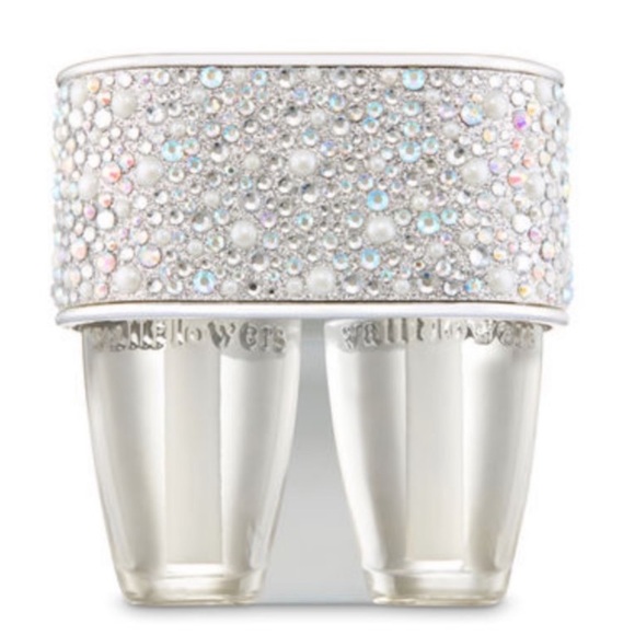 Bath & Body Works | Accents | Bbw Scent Switching Wallflowers Duo Plug ...
